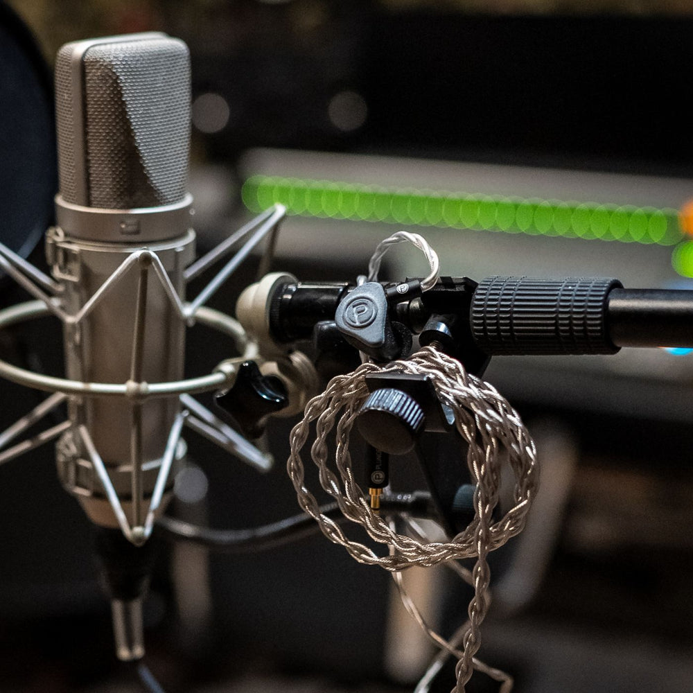 Spotlight: Paul Deakin from The Mavericks